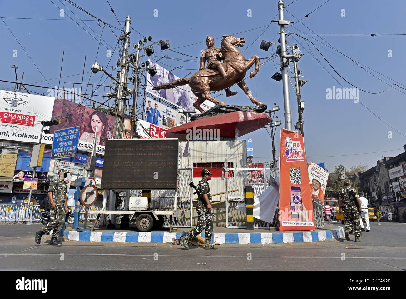 Kolkata netaji statue hi-res stock photography and images - Alamy