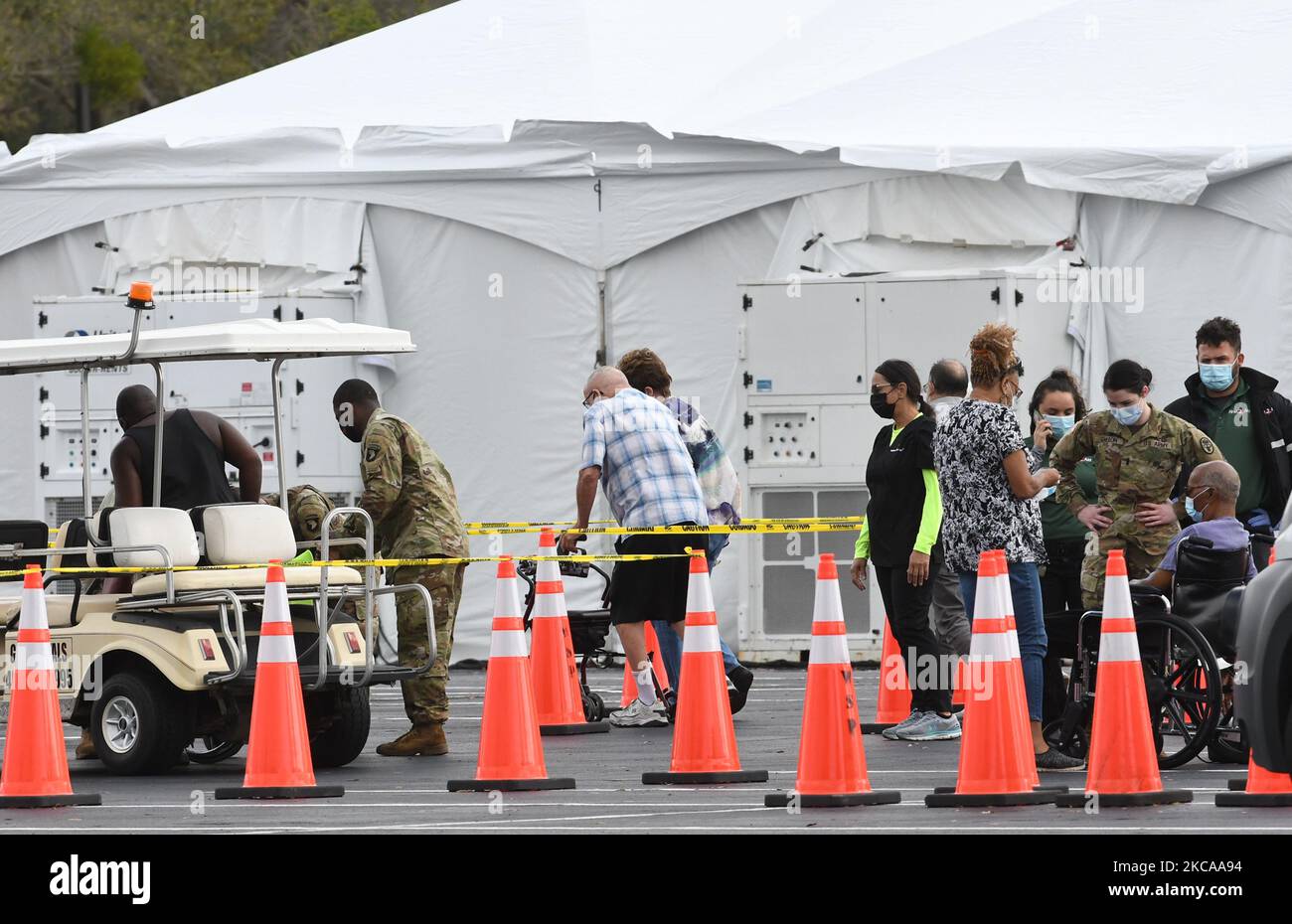 Fema tent hi-res stock photography and images - Alamy