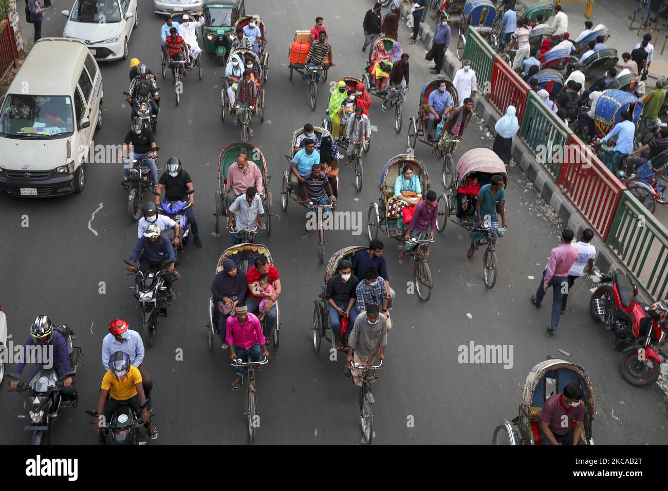 Bangladeshi rickshaw puller are dominating in VIP road in Dhaka ...