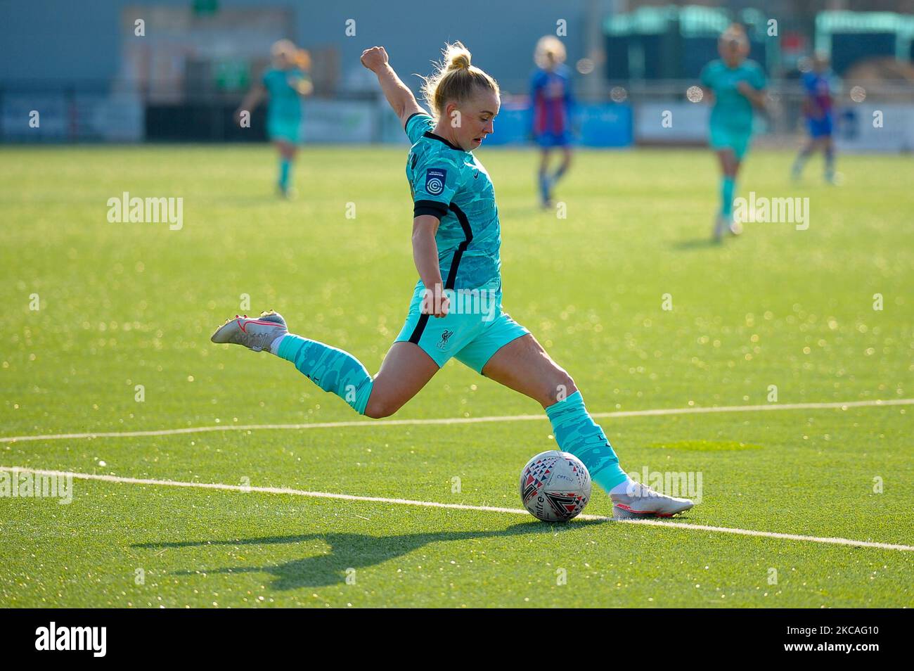 Ashley Hobson of Liverpool shoots during Crystal Palace Women and ...
