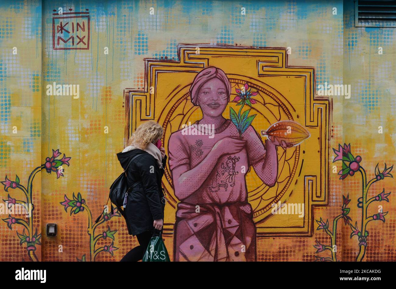 Artist kinmx hi-res stock photography and images - Alamy