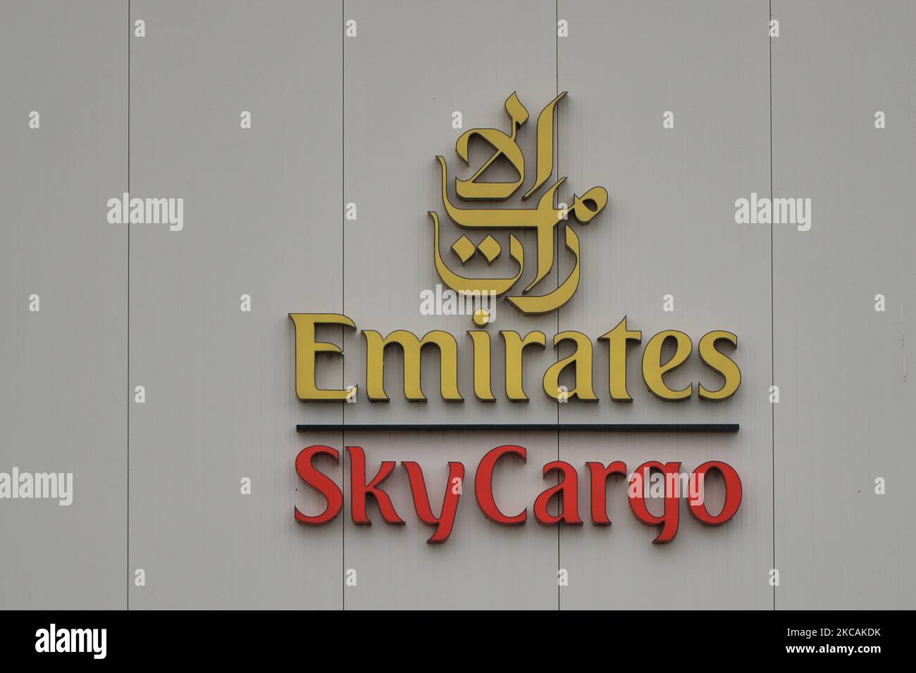 Emirates sky cargo logo hi-res stock photography and images - Alamy