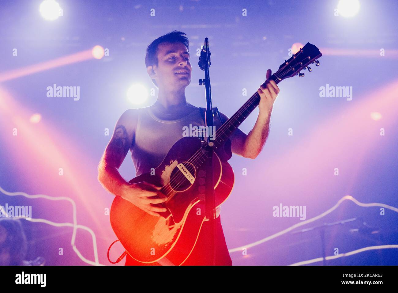 Spanish singer and guitarist David Ruiz of La Maravillosa Orquesta Del ...