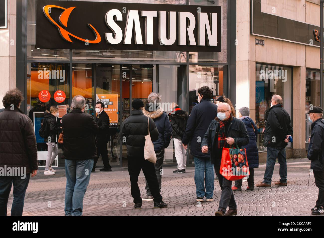 Saturn electronic store hi-res stock photography and images - Alamy