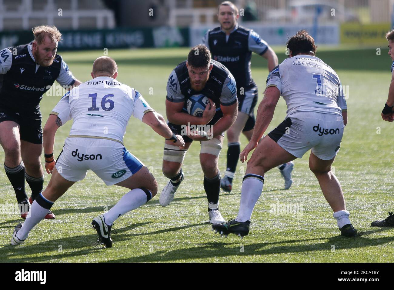 Darren barry of newcastle falcons hi-res stock photography and images ...
