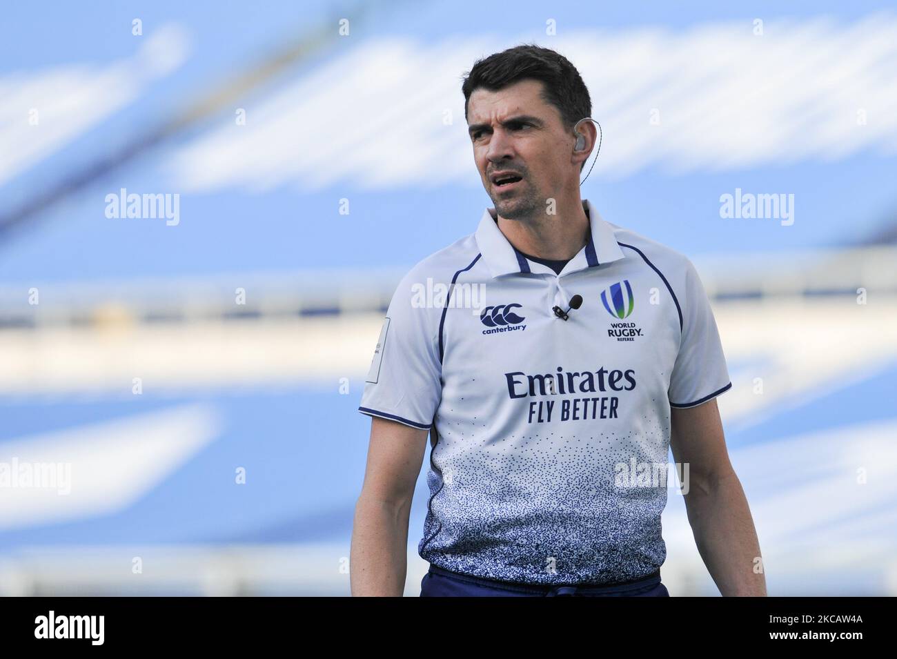 Rugby referee pascal gauzere hi-res stock photography and images - Alamy