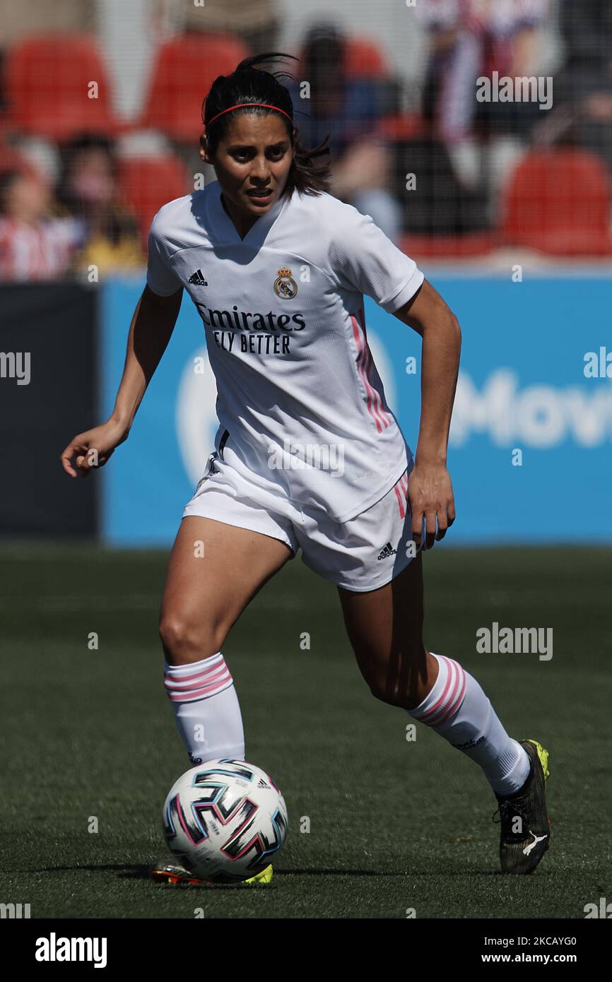 Kenti Robles of Real Madrid in action during the Primera Iberdrola ...