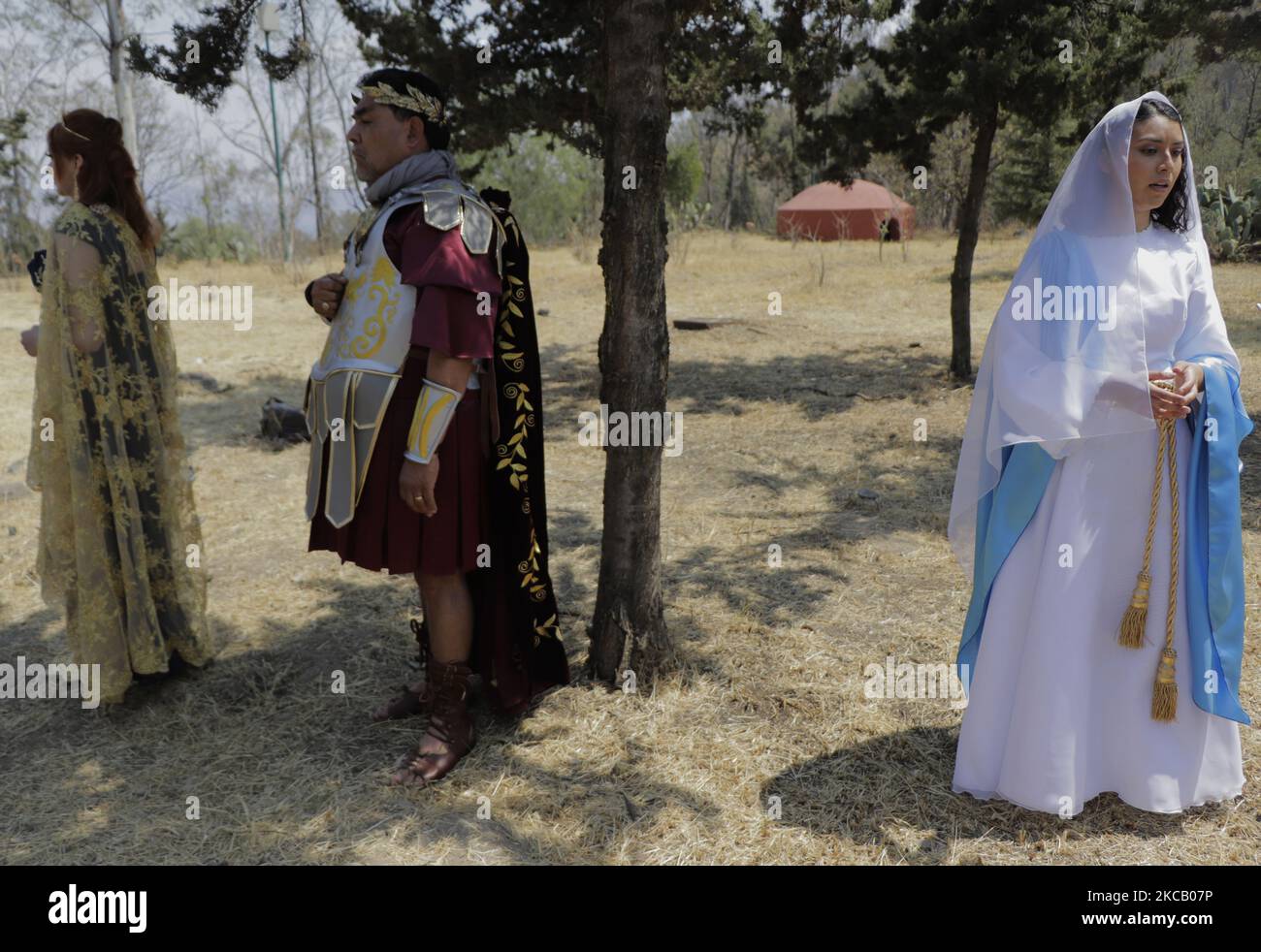 Mary death mask hi-res stock photography and images - Alamy