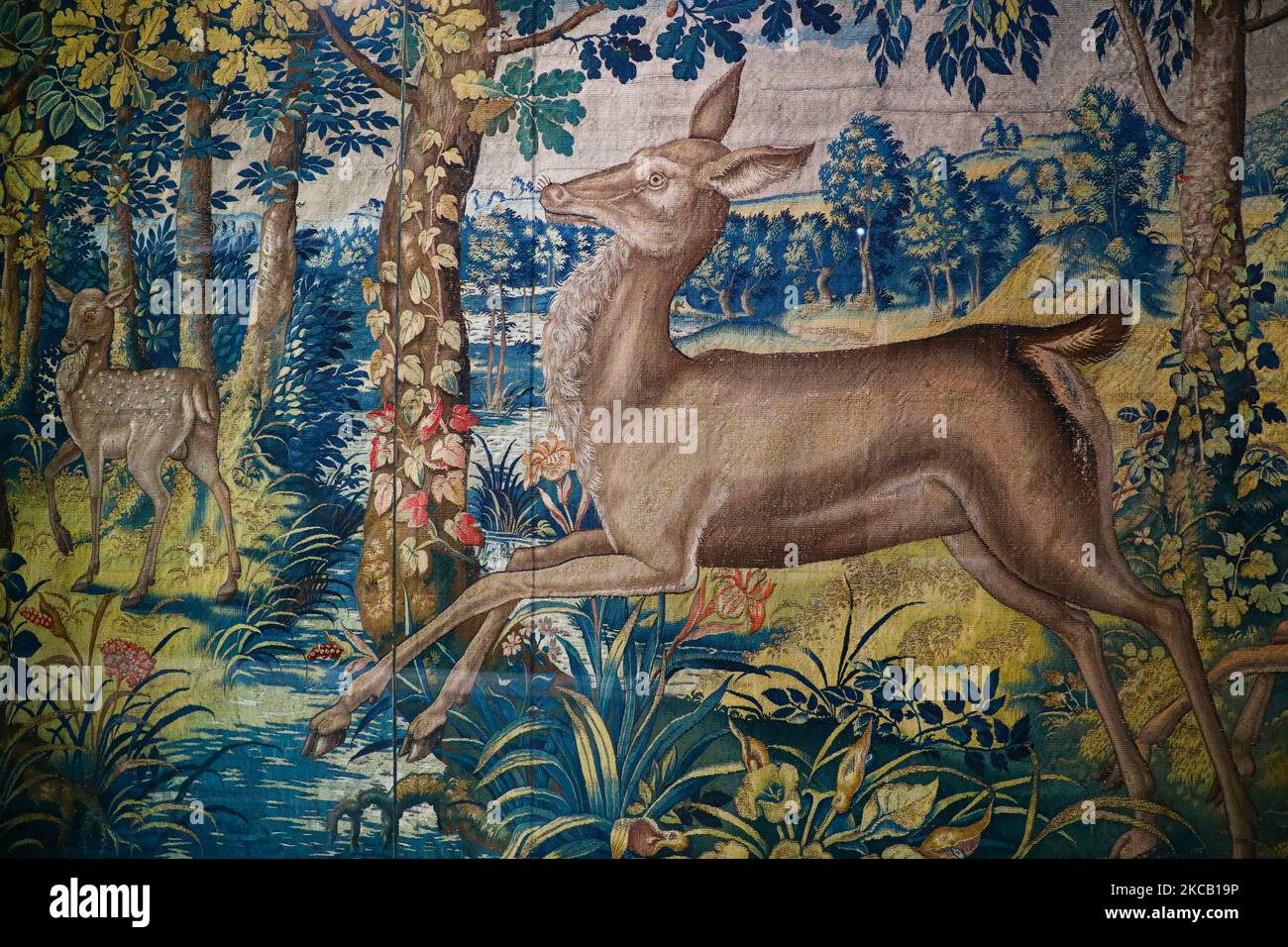 Monumental figurative textiles hi-res stock photography and images - Alamy