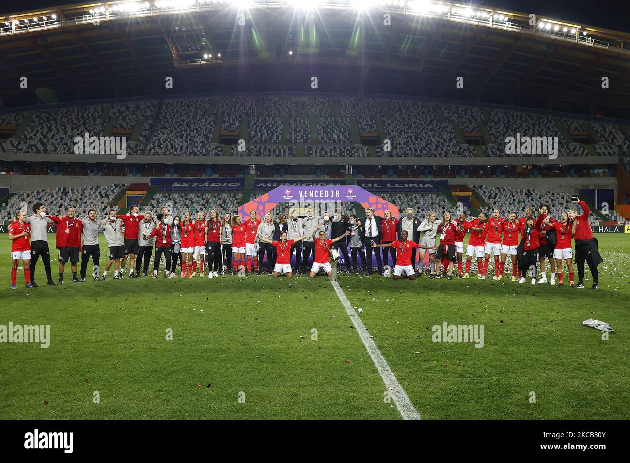 Benfica football team hi-res stock photography and images - Alamy