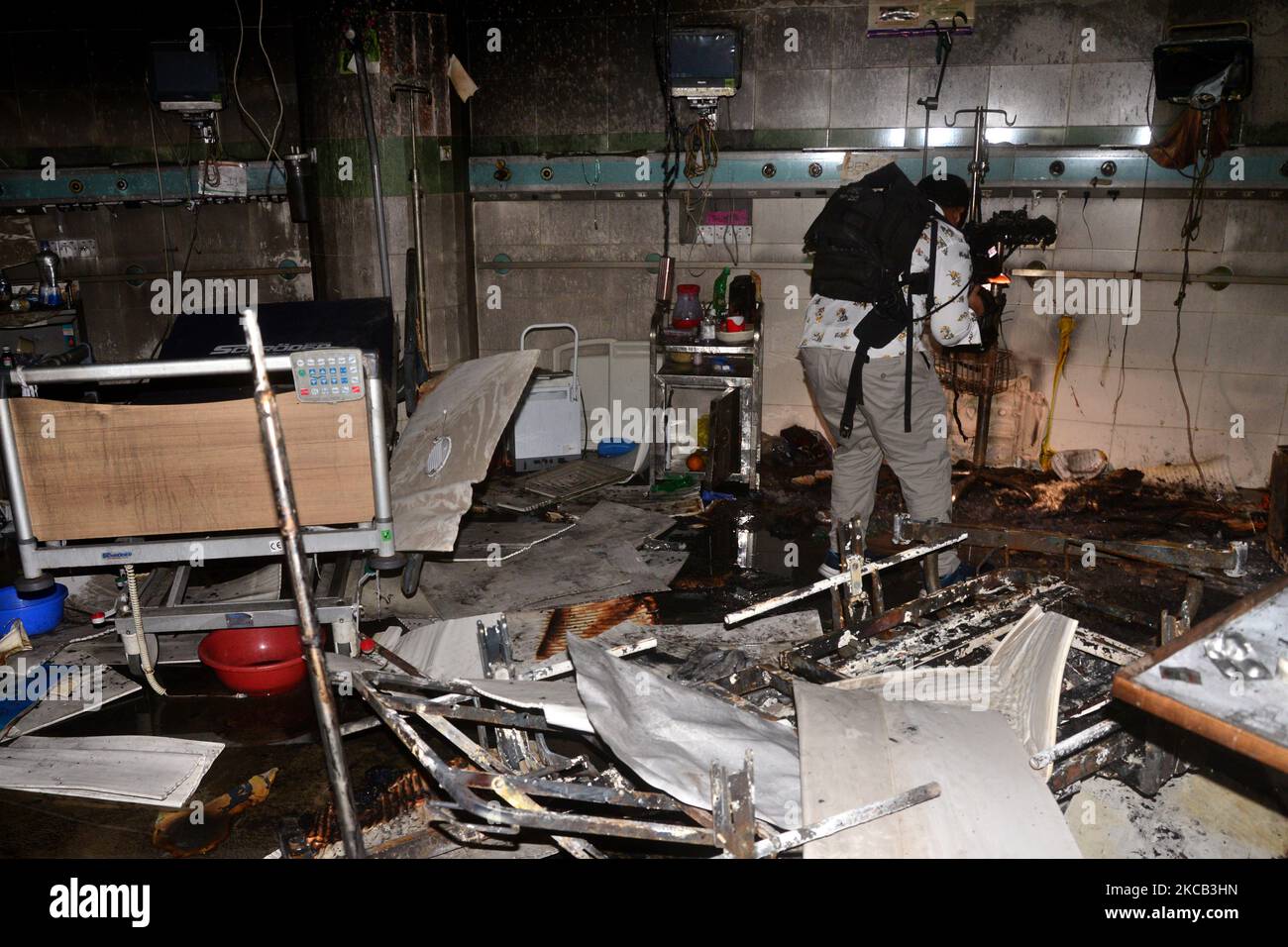 Hospital icu dead hi-res stock photography and images - Alamy