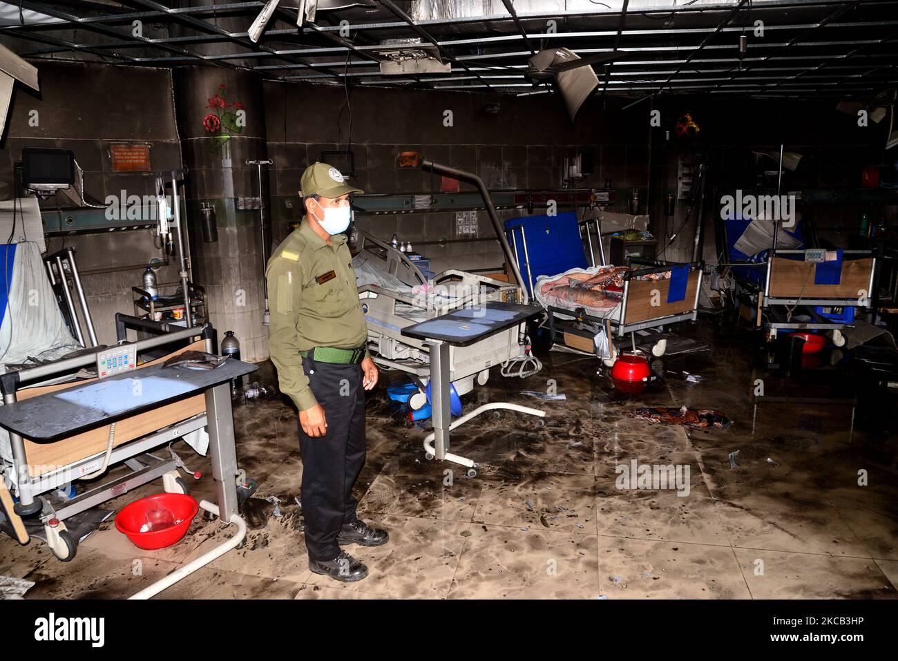 Hospital icu dead hi-res stock photography and images - Alamy