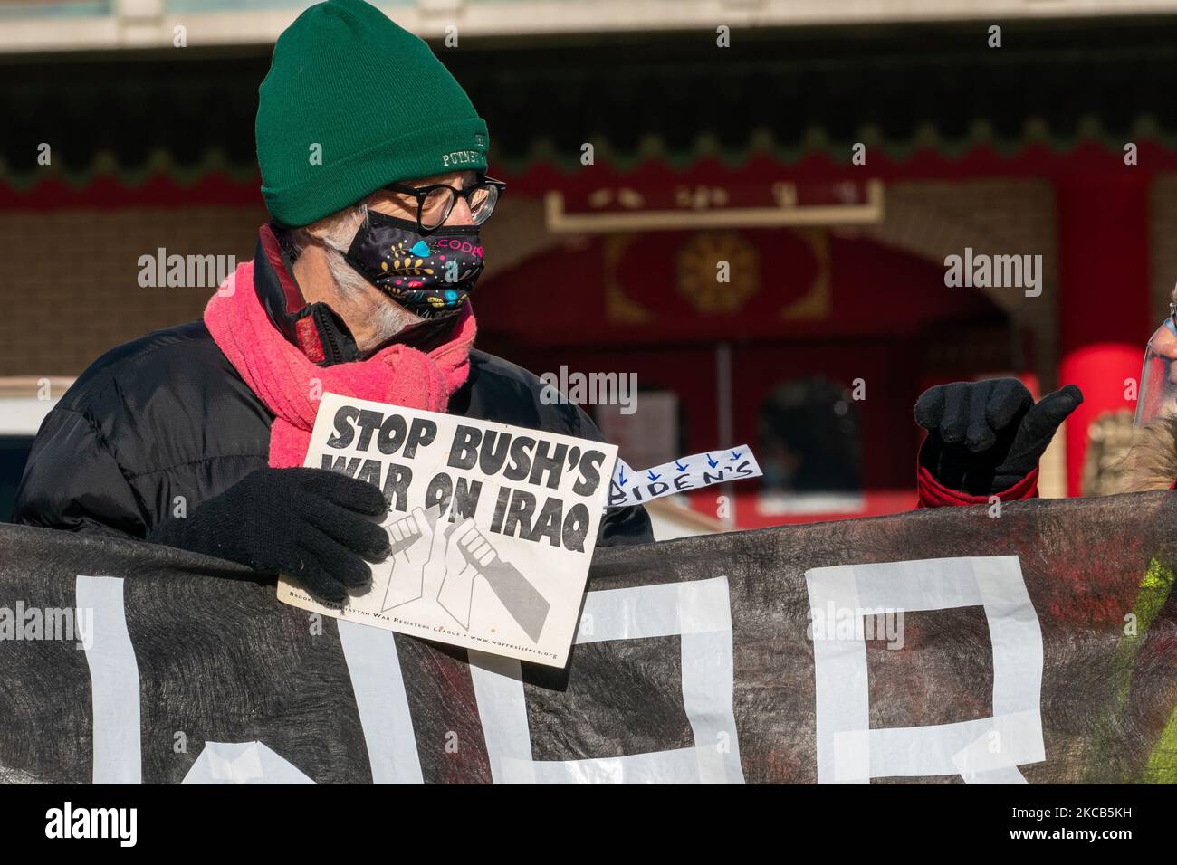 Antii war demonstrators hi-res stock photography and images - Alamy