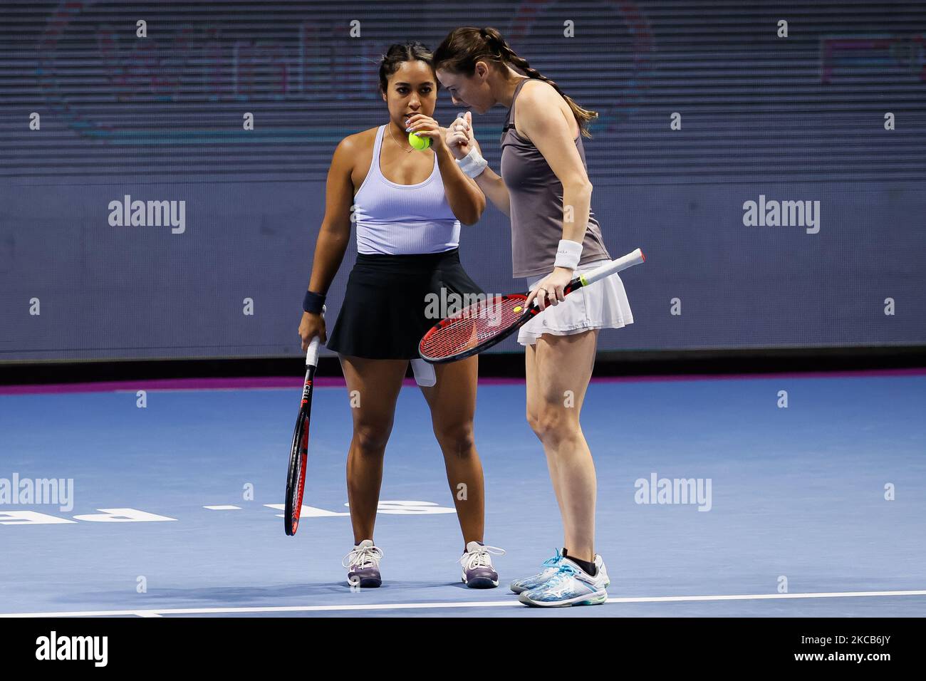 United states couple kaitlyn christian hi-res stock photography and ...