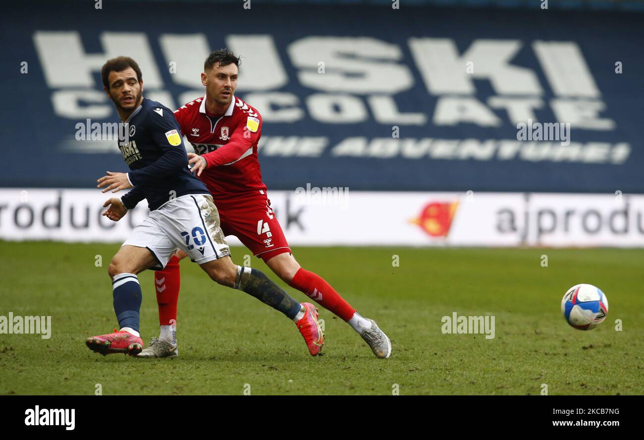 L-R Mason Bennett of Millwall and Grant Hall of Middlesbrough during ...