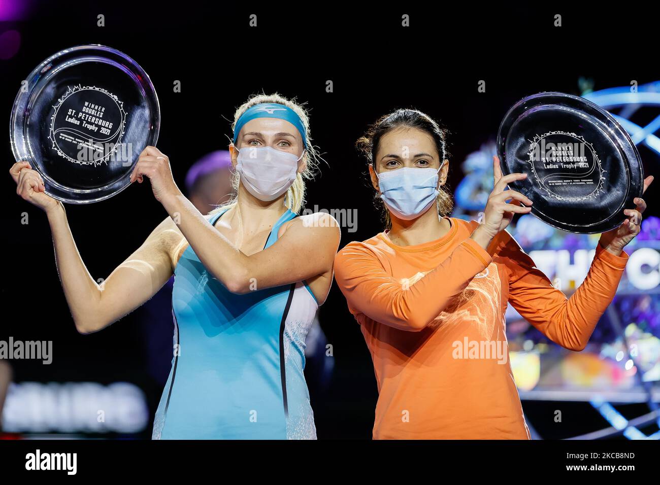 United states couple kaitlyn christian hi-res stock photography and ...