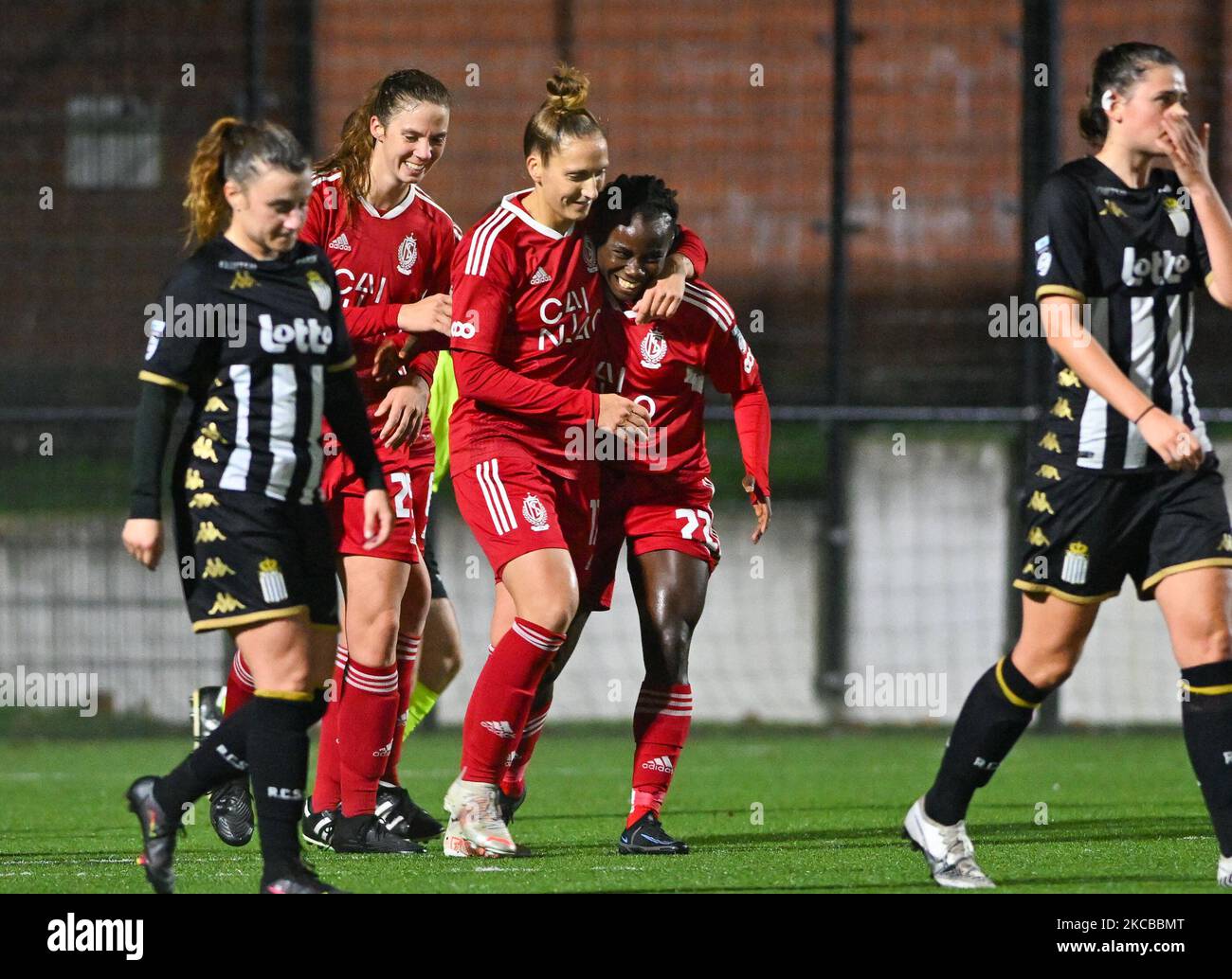 Maud Coutereels (17) of Standard pictured celebrating with teammates ...