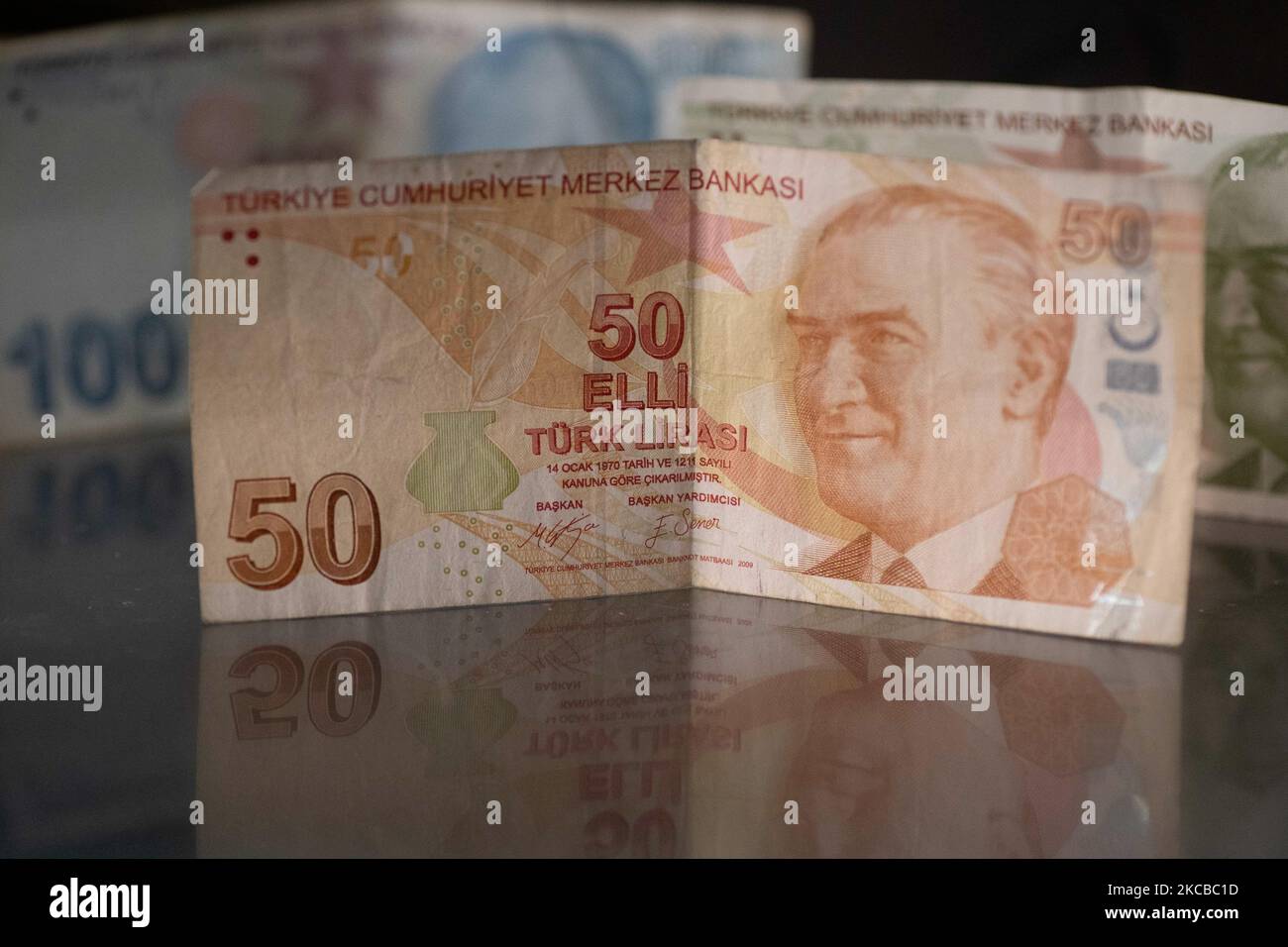 Turkiye is bankasi sign hi-res stock photography and images - Alamy