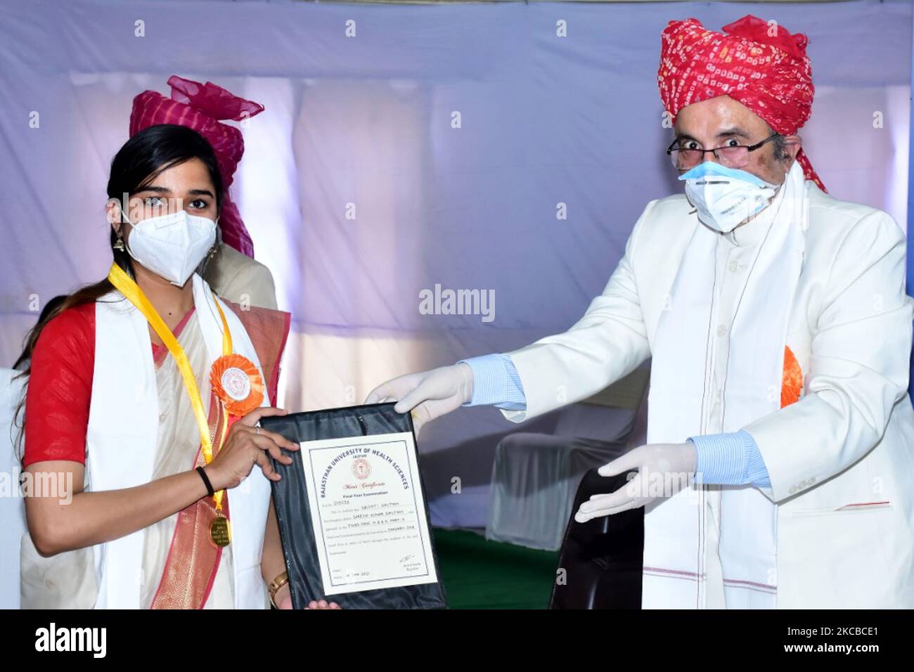 Srishti Gautam received Gold Medal on the 6th convocation by Rajasthan ...