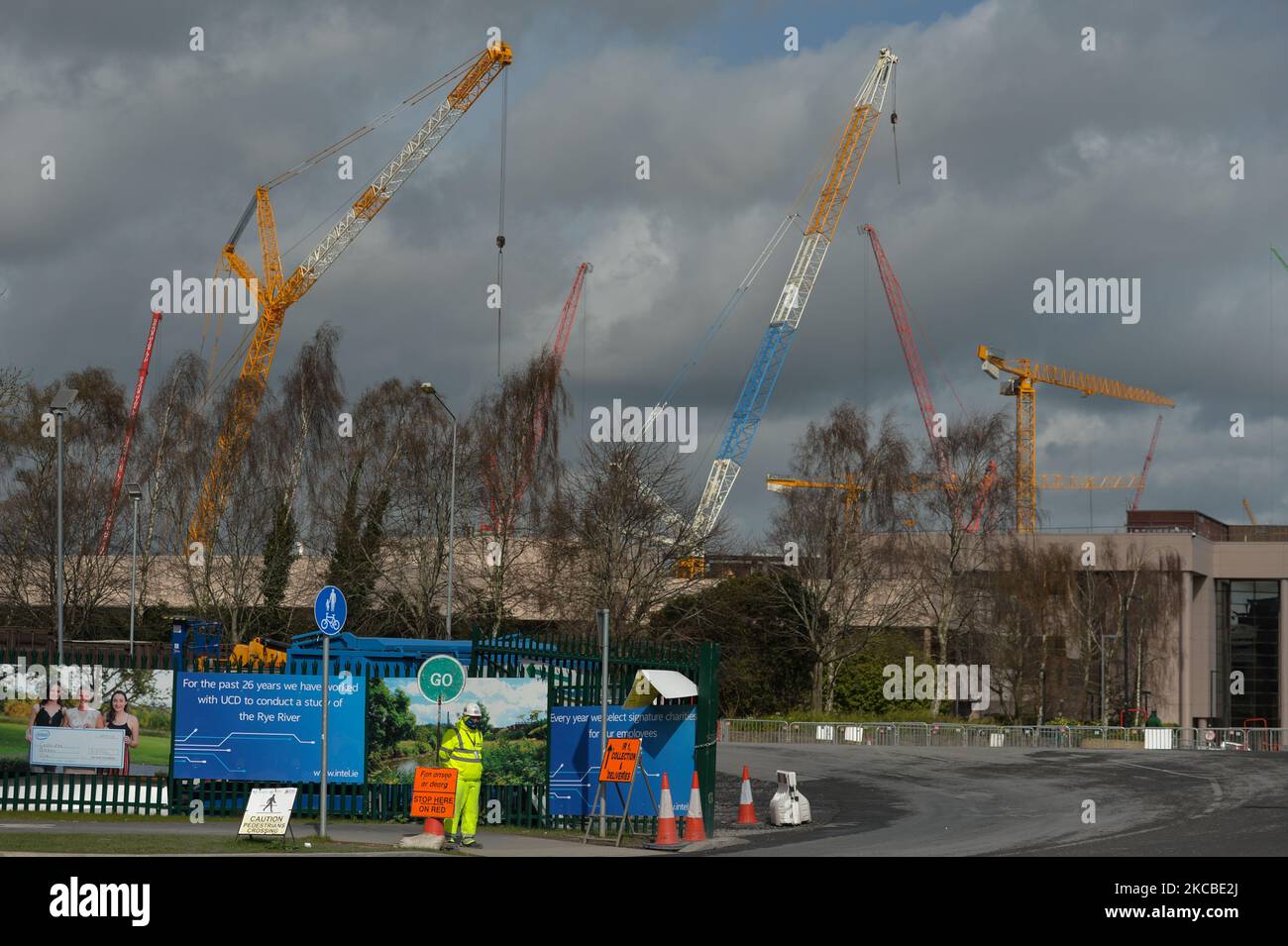 Intels leixlip campus hi-res stock photography and images - Alamy