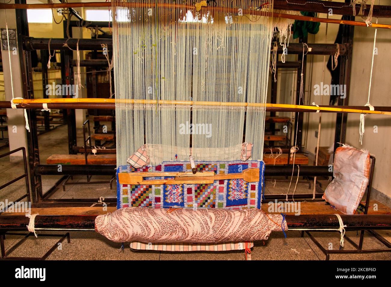 Asian middle rugs hi-res stock photography and images - Alamy