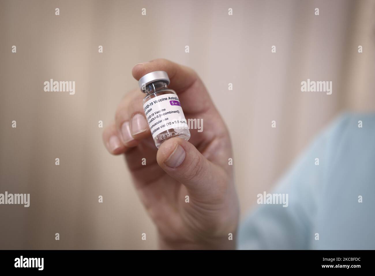 Adenovirus vector based vaccine hi-res stock photography and images - Alamy
