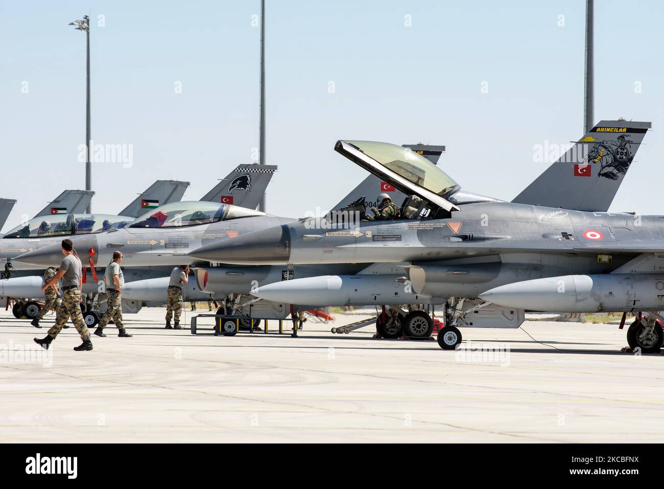 Turkish Air Force F-16C Fighting Falcons on the ramp of Konya Air Base ...