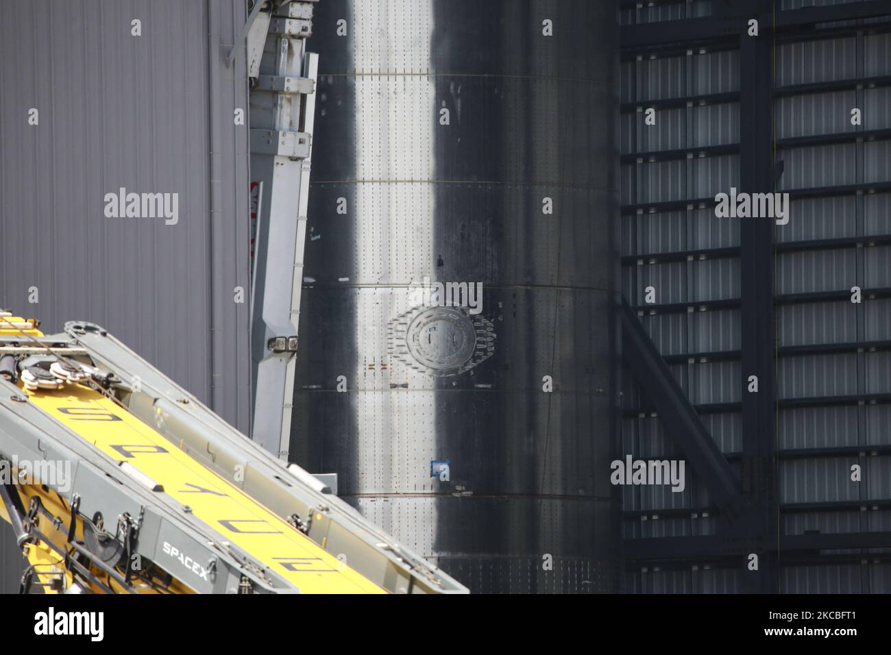 Details of the Super Heavy Booster prototype at SpaceX's South Texas ...