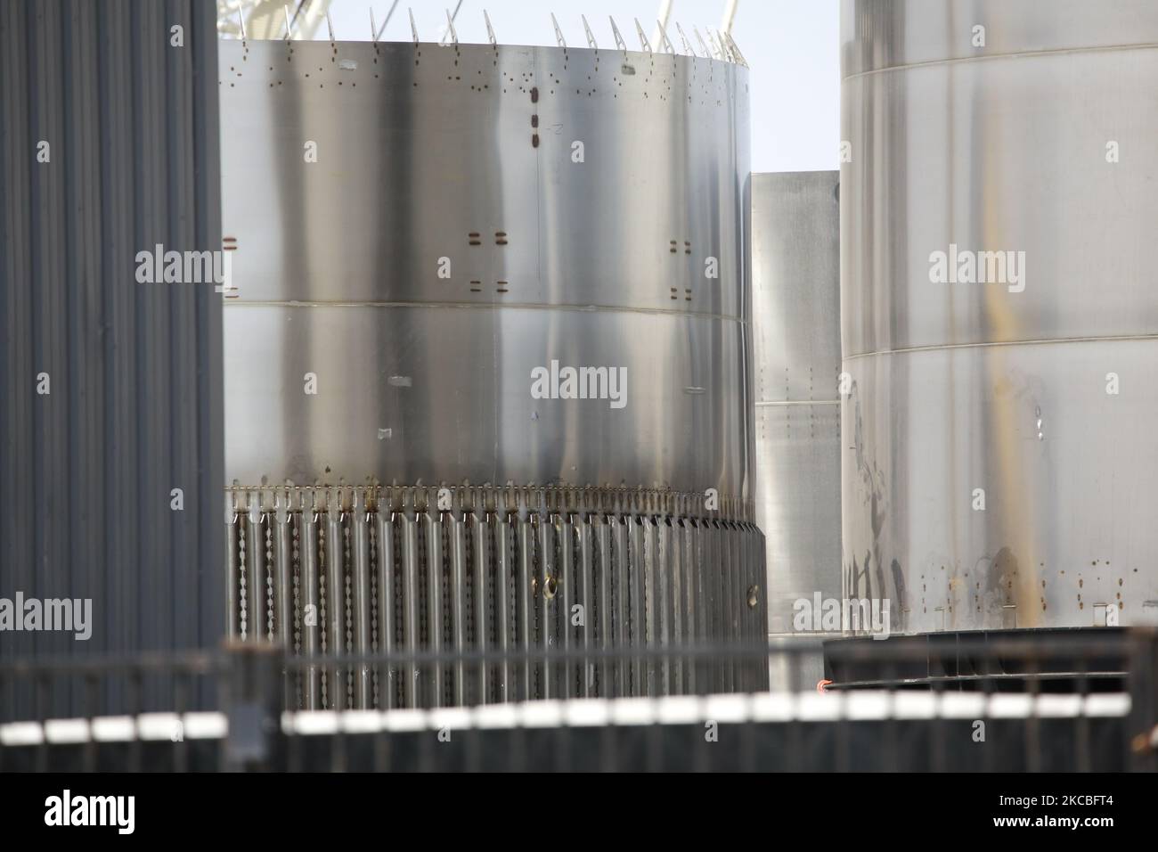 Construction continues at SpaceX's South Texas build site in Boca Chica ...