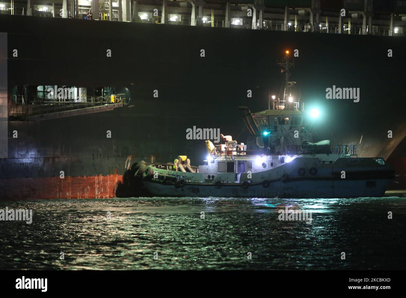 Ever given ship blocking the suez canal hi-res stock photography and ...