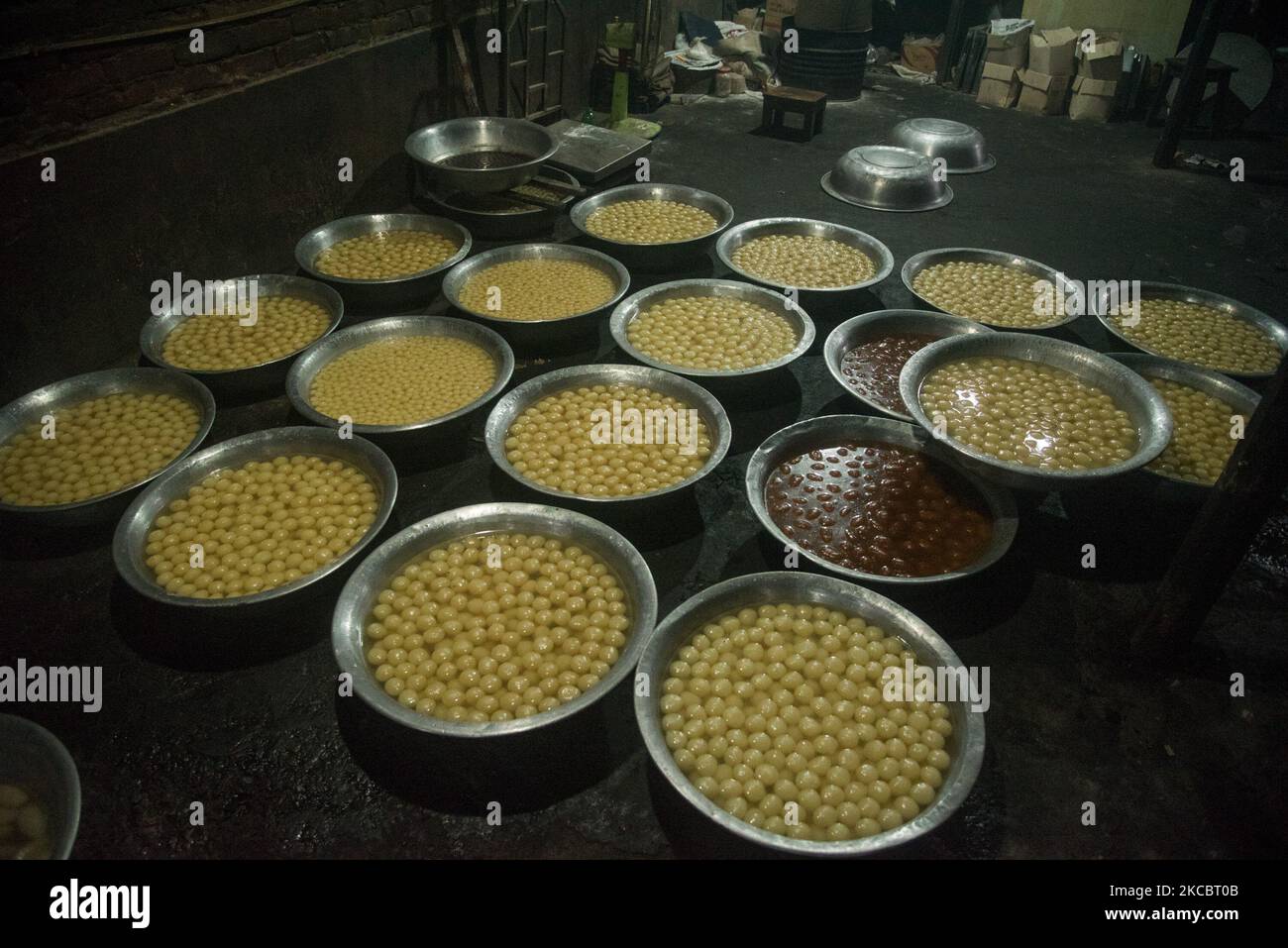 Bangladesh sweets hi-res stock photography and images - Alamy