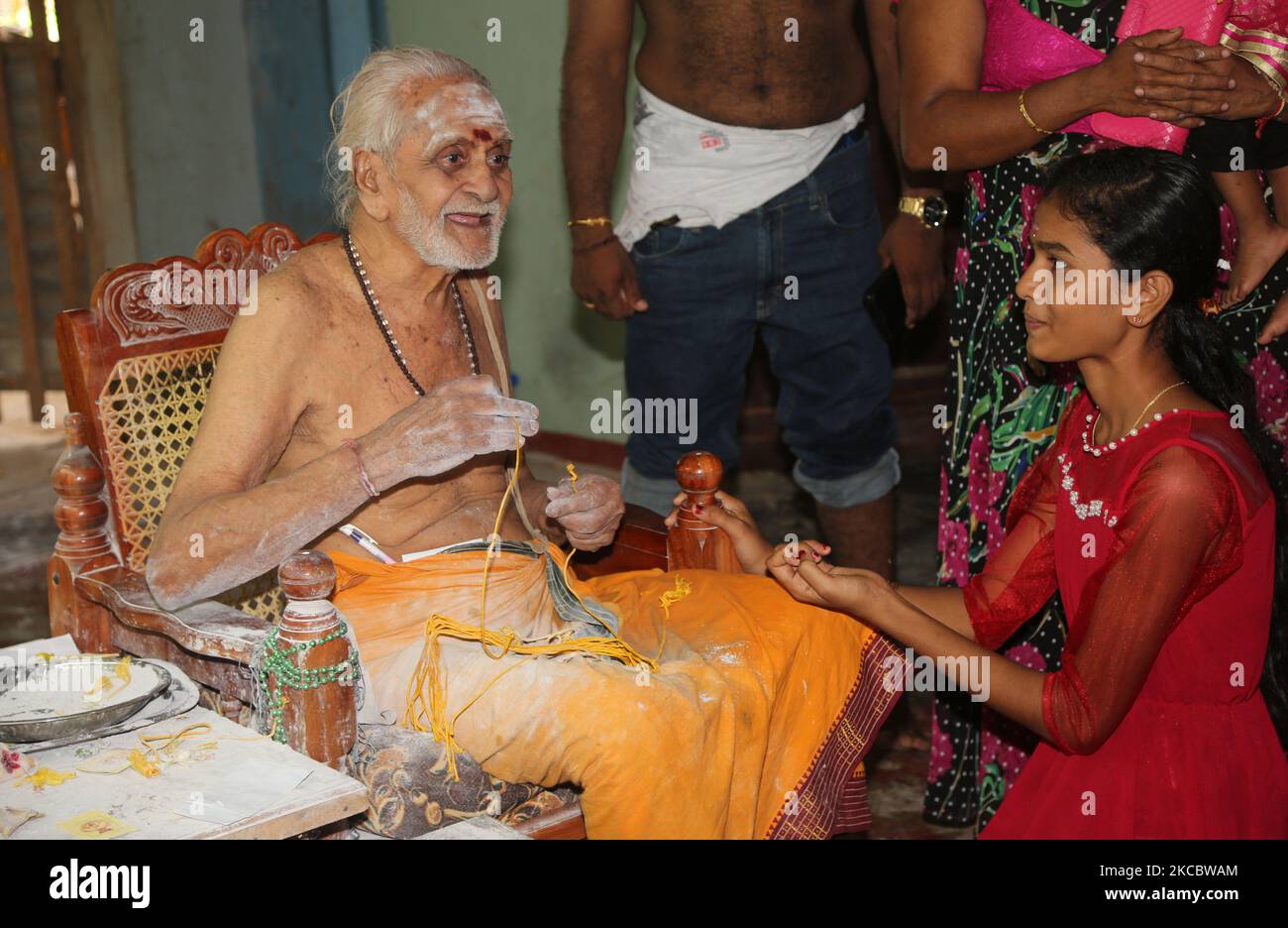The 92 year old senior Hindu priest (one of the most senior Hindu ...