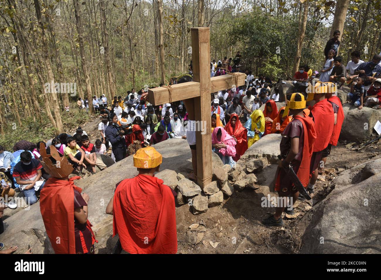 Christian devotee dressed as Jesus Christ re-enacts the crucifixion ...