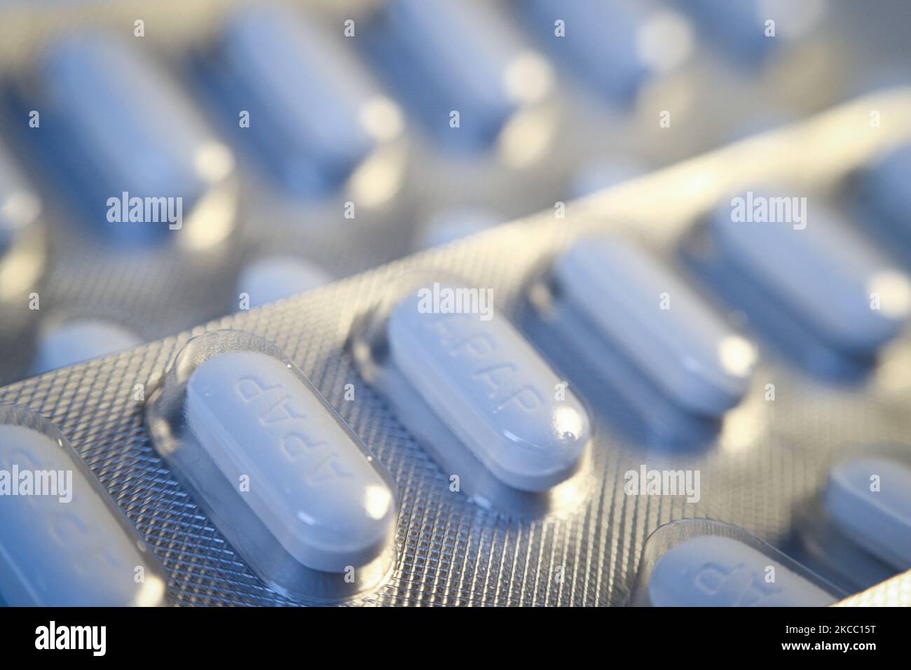 Paracetamol illustration hi-res stock photography and images - Alamy