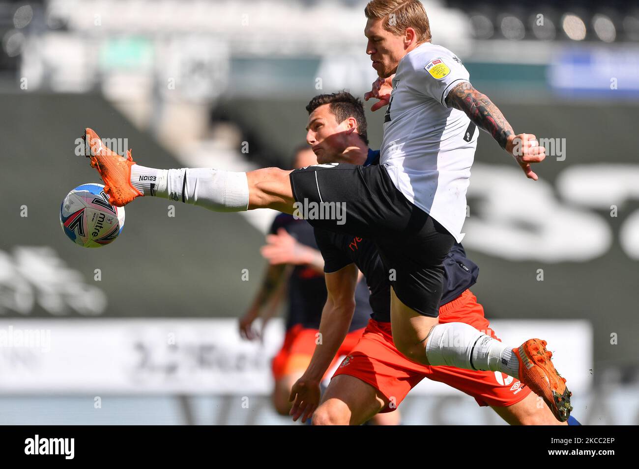 Martyn waghorn of derby county battles hi-res stock photography and ...