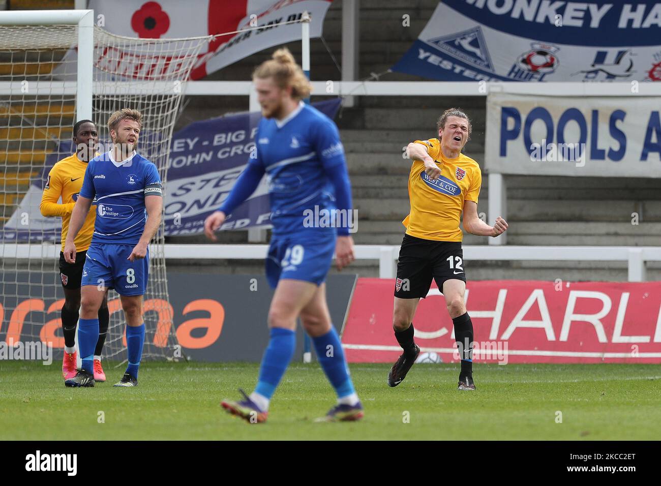 : Dagenham's Matt Robinson celebrates after scoring Dagenham's goal to ...