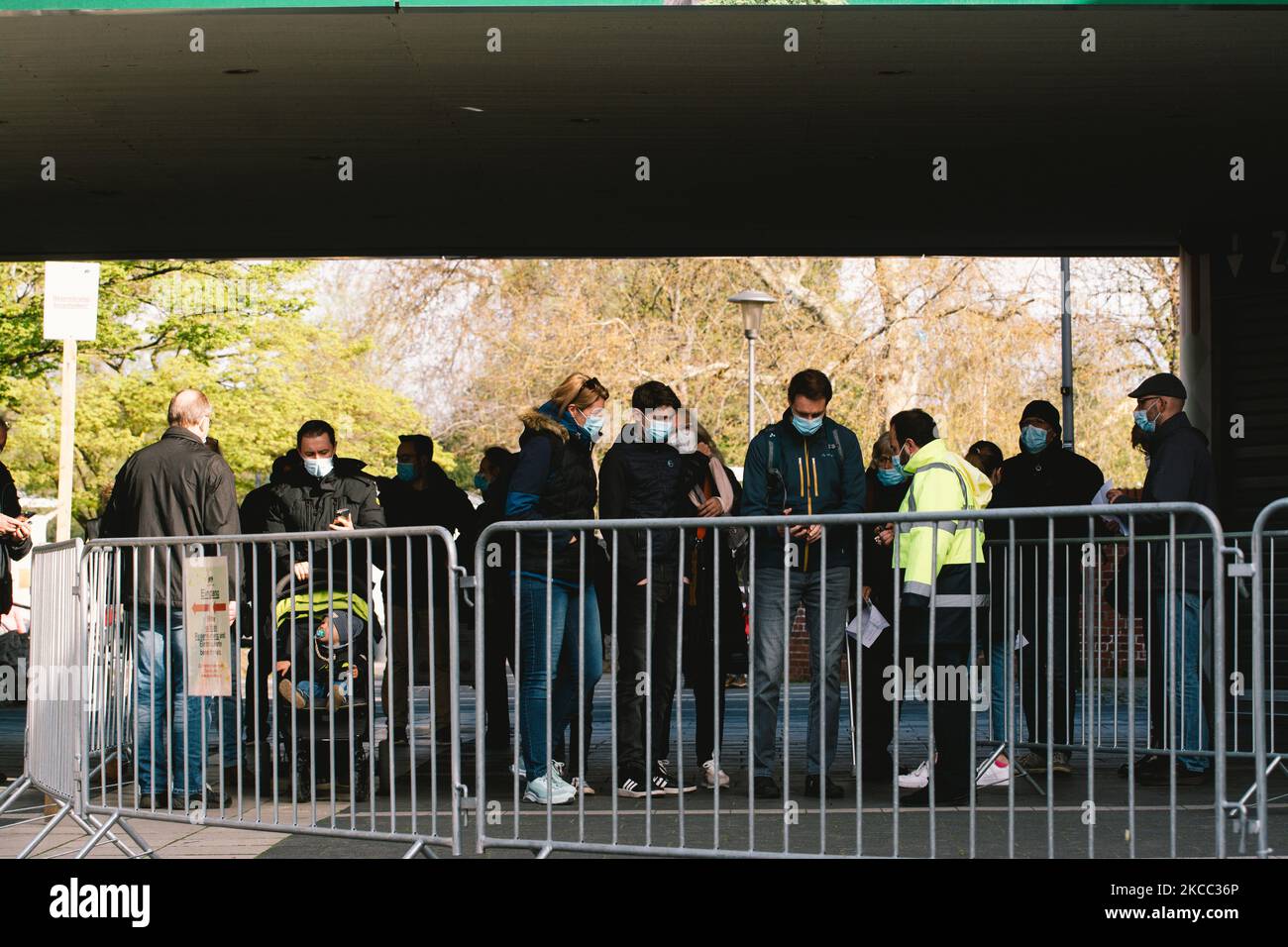 people line up for entering zoo with their rapid coronavirus test ...