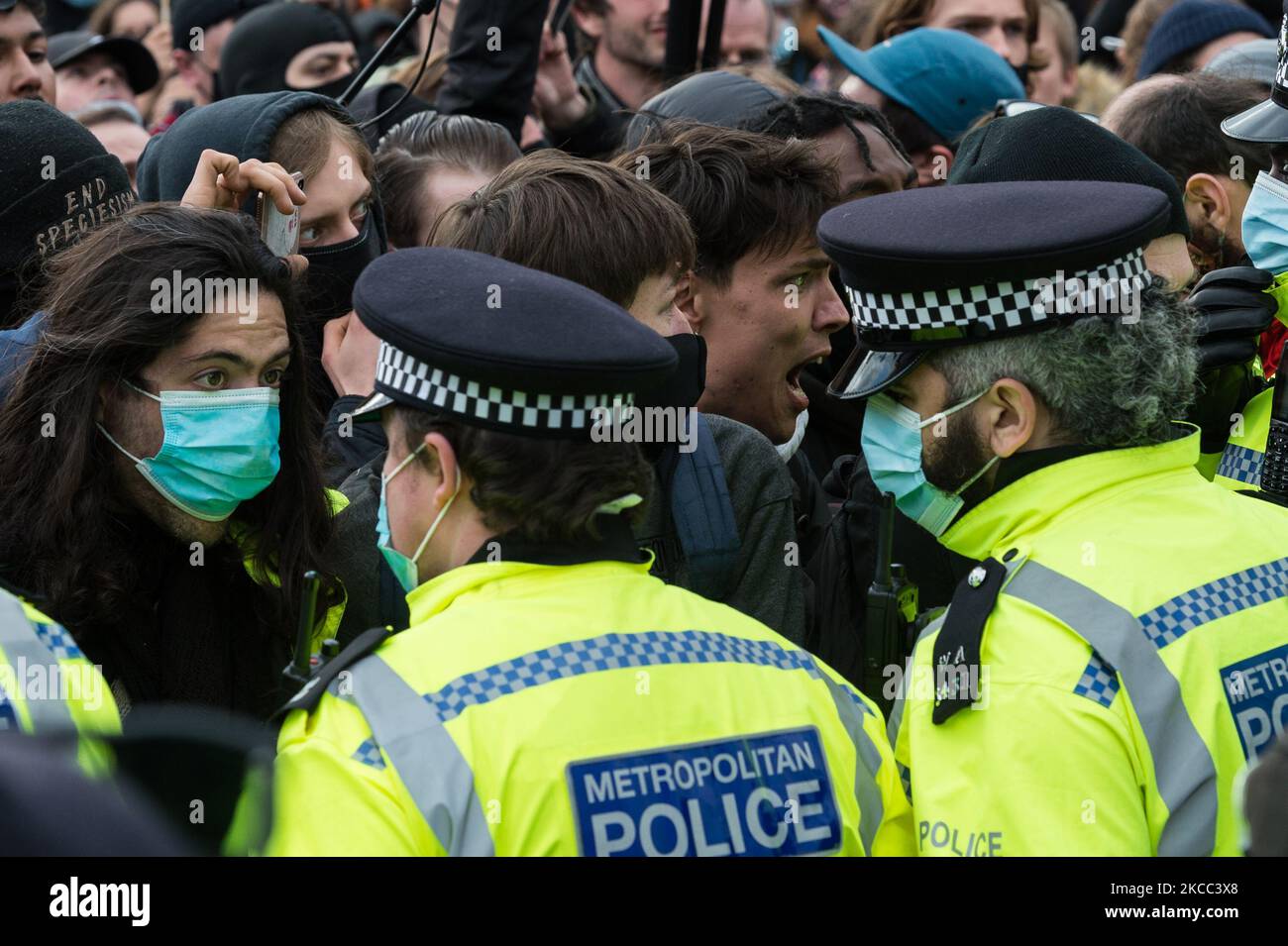 Demonstrators inparliament square hi-res stock photography and images ...