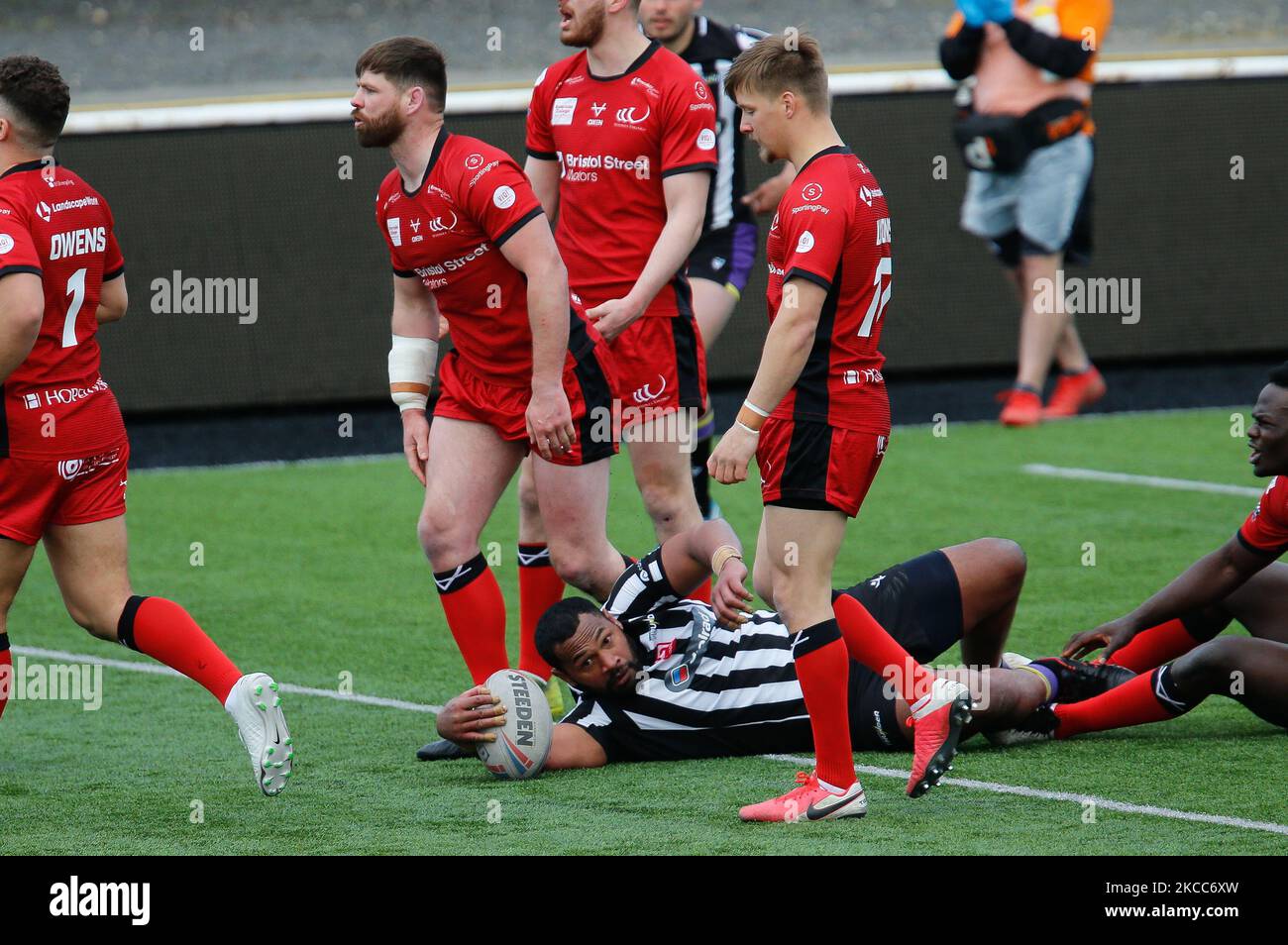 Ukuma Ta'ai of Newcastle Thunder scores during the BETFRED Championship ...