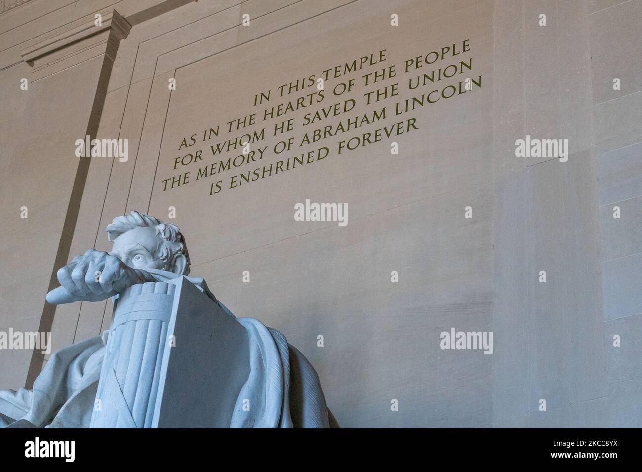 A view of the Abraham Lincoln statue inside Lincoln Memorial. Japanese ...