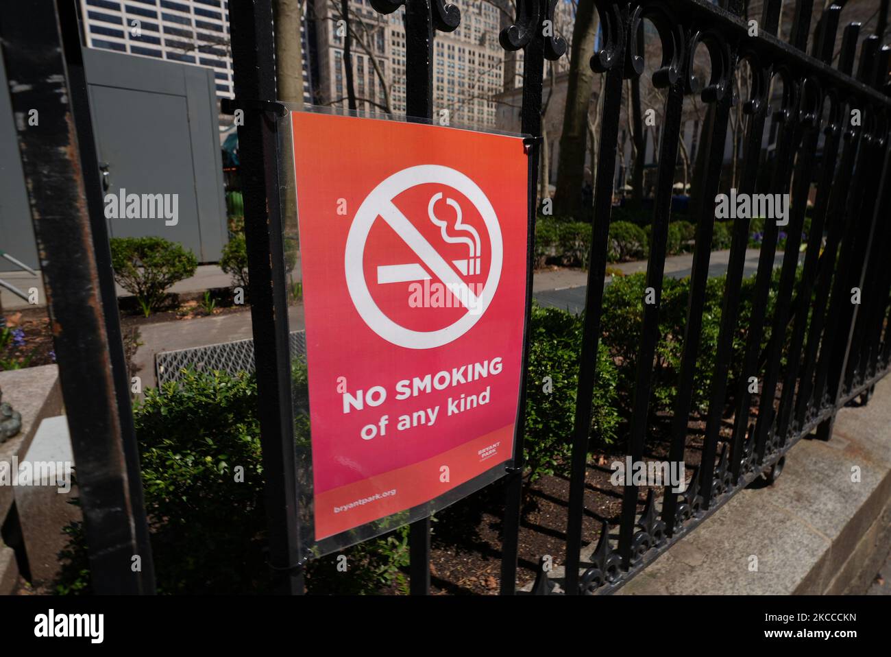 NYC's First No Weed Smoking Signs Go Up In Midtown Parks on April 7 ...