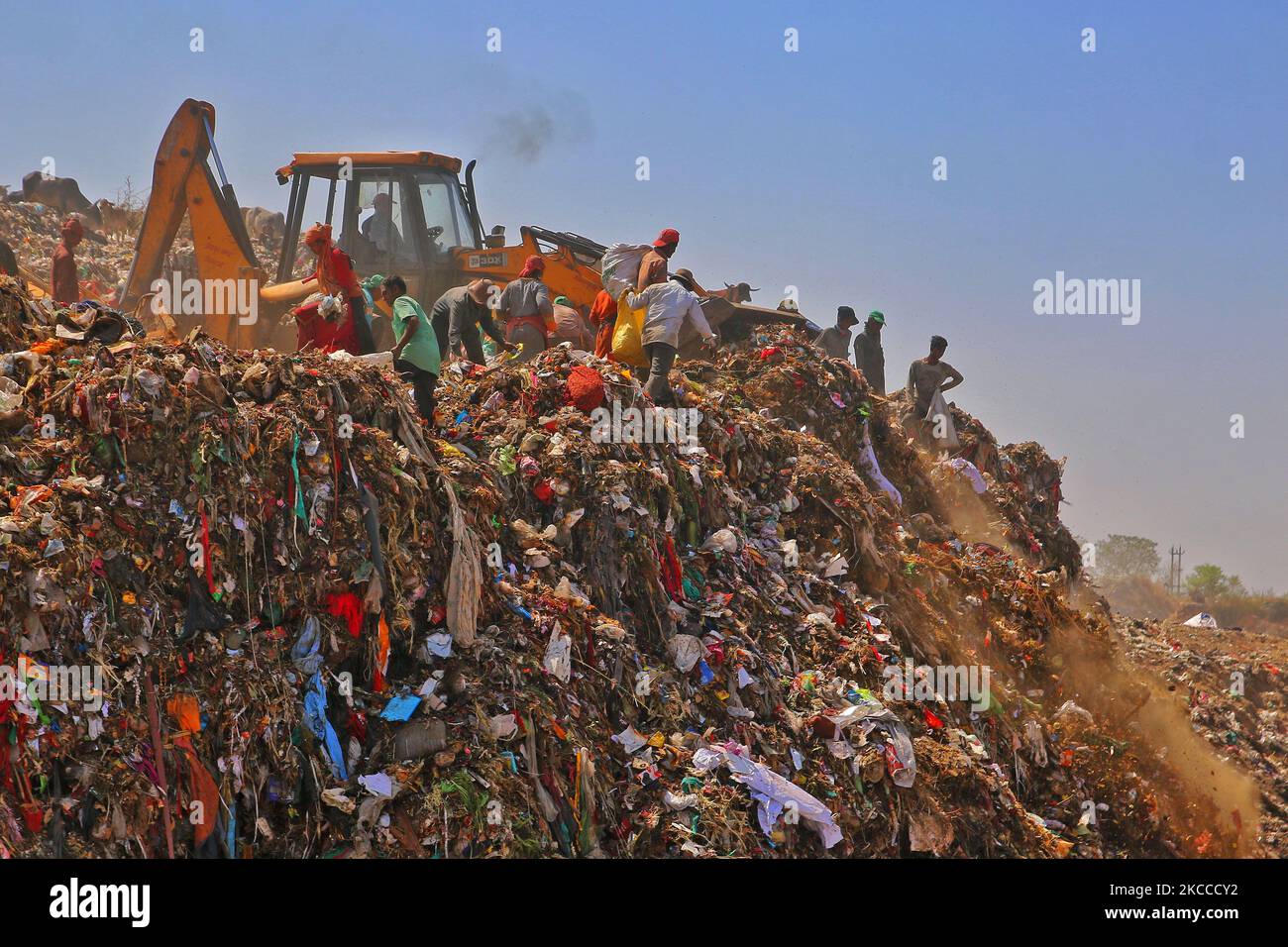 Ragpickers hi-res stock photography and images - Alamy