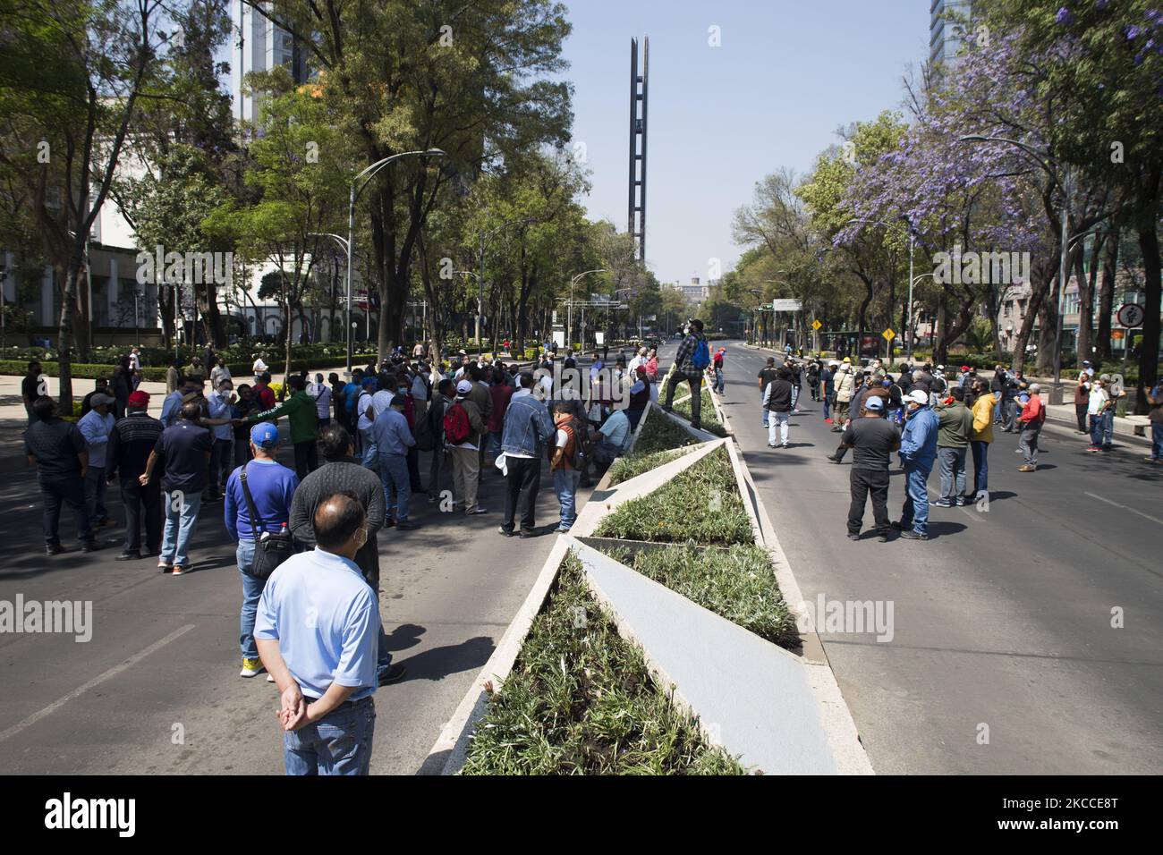 Mexican electrical protest hi-res stock photography and images - Alamy