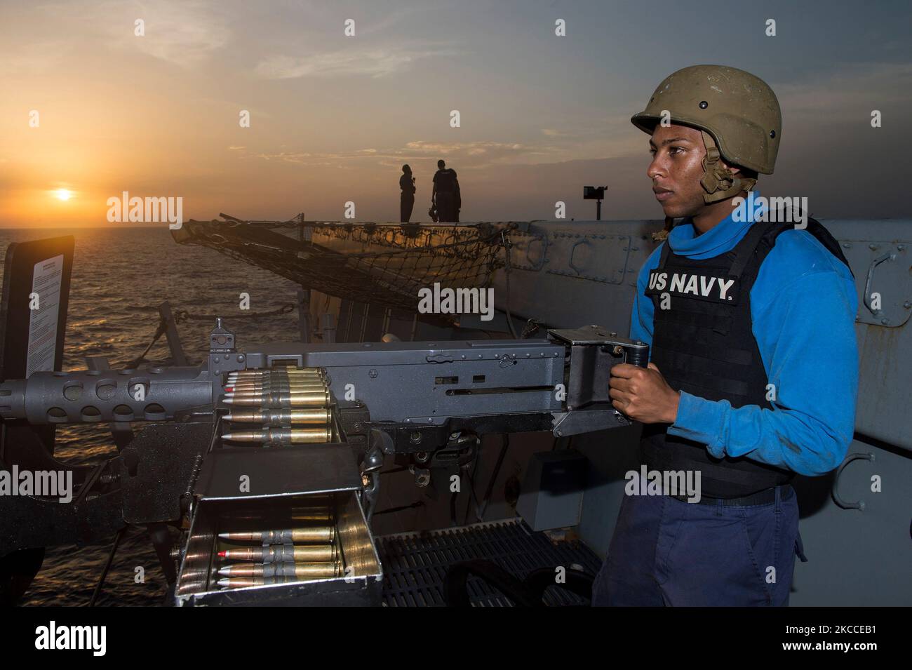 Machine gun in side hi-res stock photography and images - Alamy