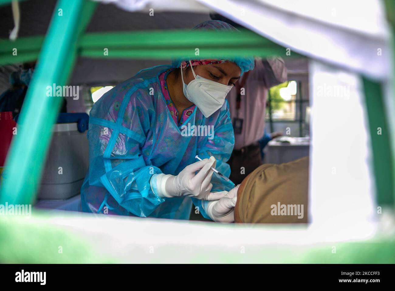 Immunization of ecuador hi-res stock photography and images - Alamy