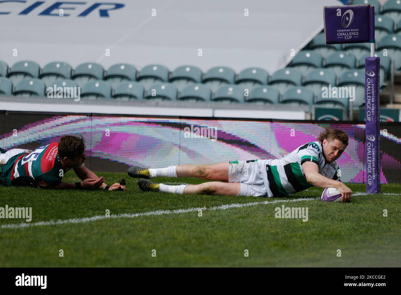 Penny challenge hi-res stock photography and images - Alamy