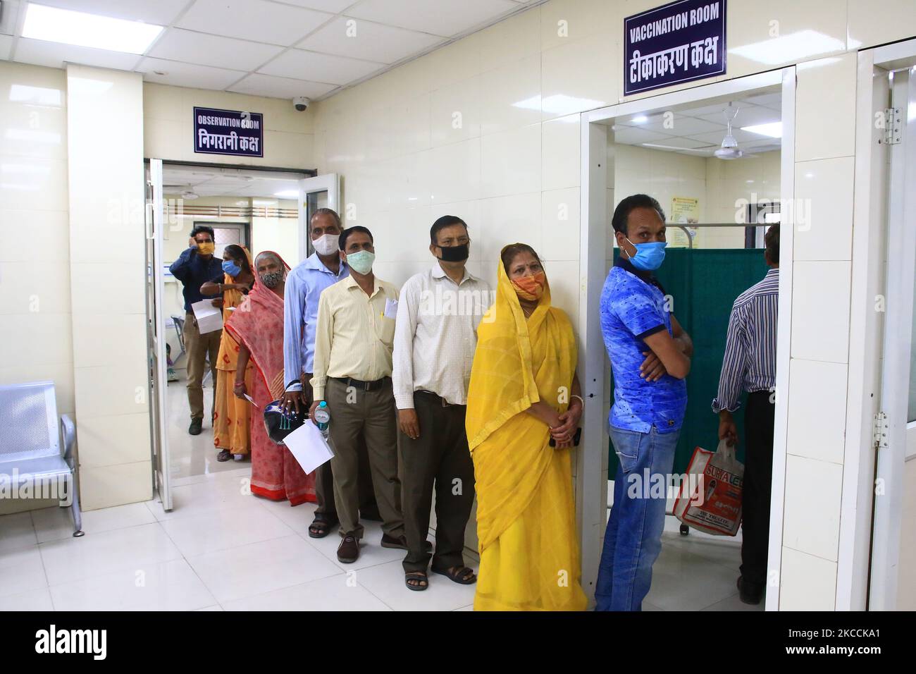 Hospital queue india hi-res stock photography and images - Alamy