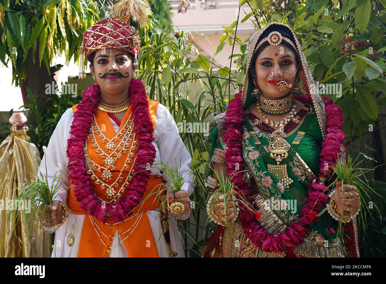 8,634 Indian Traditional Dress Photos And Premium High Res Pictures Getty Images | atelier-yuwa ...