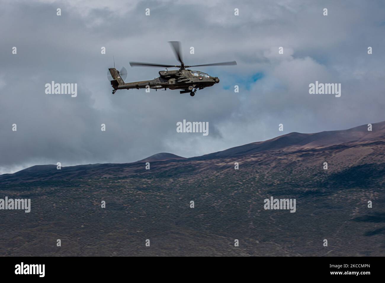 A U.S. Army Boeing AH-64 Apache from 2-6 Cavalry Squadron, 25th Combat ...