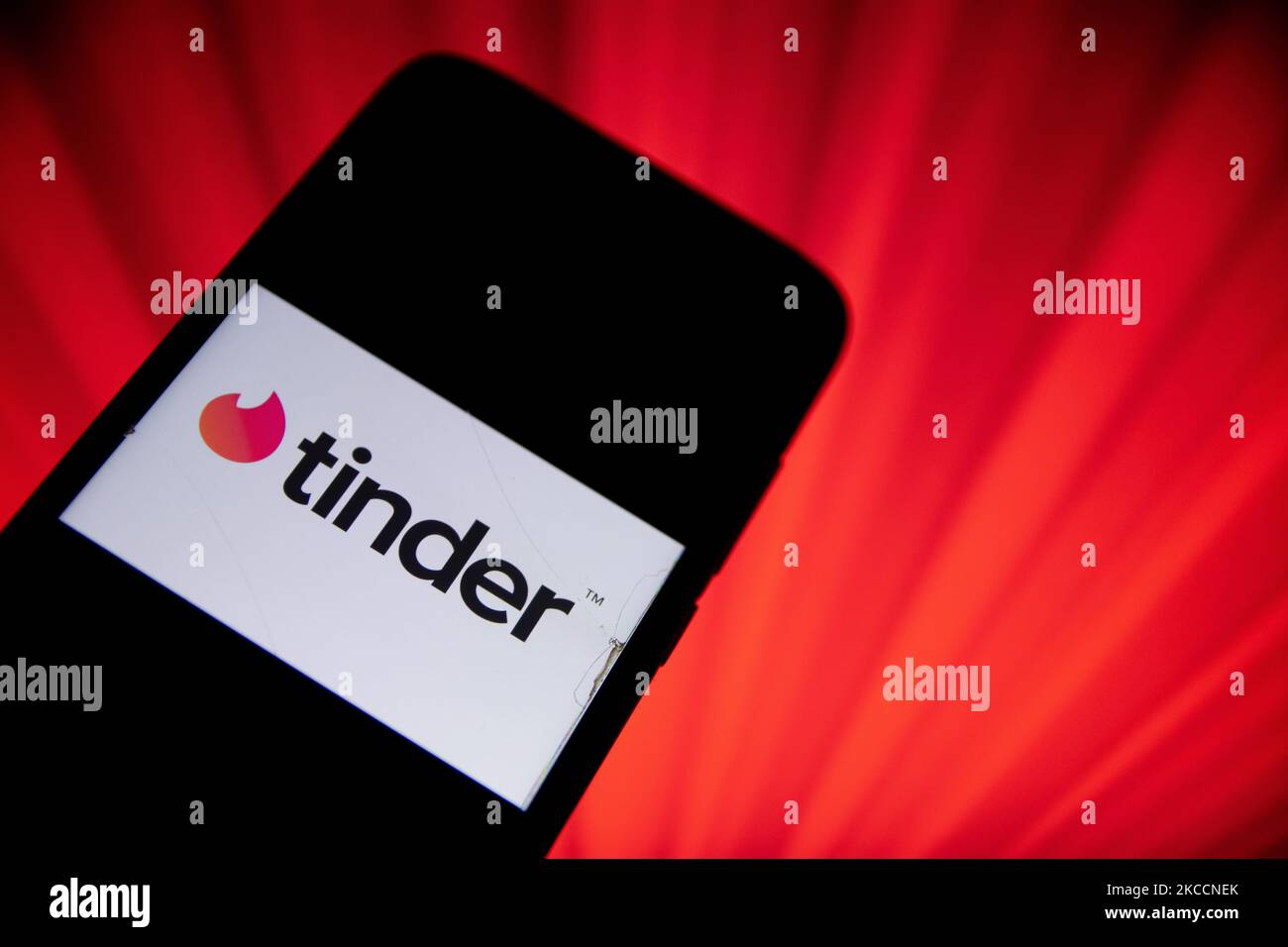 Tinder logo hi-res stock photography and images - Alamy